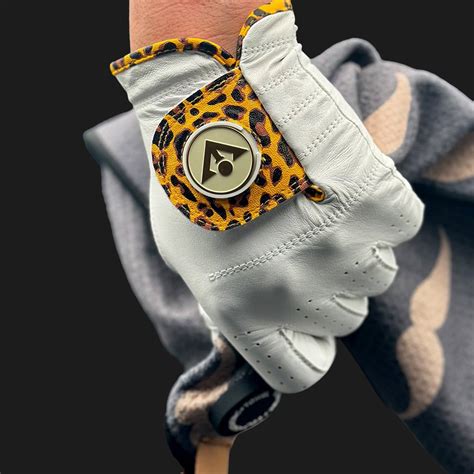 Golf Glove With Ball Markers Fashion Golf Accessories