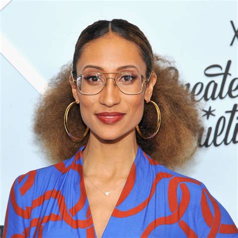 27 Hairstyles That Complement Glasses For A Chic Elevated Feel