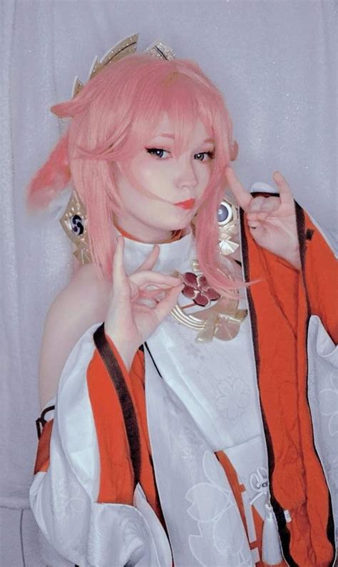 🌸the Guuji Of The Narukami Shrine🌸 Yae Miko Cosplay Cosplay Amino