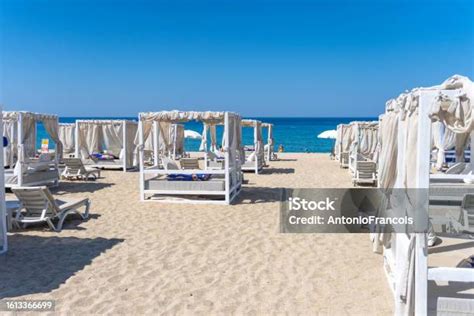 멋진 모래와 푸른 바다가 있는 클레오파트라 해변 Alanya 안탈리아 터키 0명에 대한 스톡 사진 및 기타 이미지 0명
