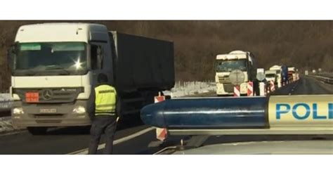 Километрично задръстване на „Хемус” заради поредните проверки на тунелите