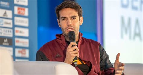 Кака Роналдо е само дебел човек на улица во Бразил Кајгана