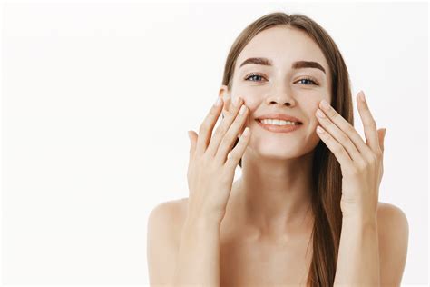 Bases de maquillaje para piel grasa las mejores y más baratas Maquillador Profesional Erick Teran