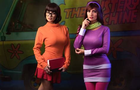 Daphne Blake And Velma Dinkley 11 X 17 · Ivy Cosplay · Online Store