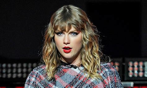 Medio Arremete Contra Taylor Swift Necesita Su Culo Azotado