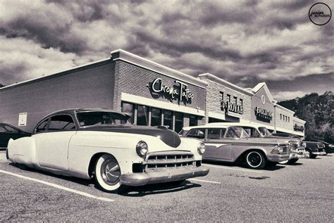 Classic Cars In Black And White Photos What Are They