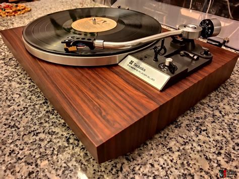 Technics Sl 20 Fg Servo Controlled Belt Drive Manual Turntable Photo
