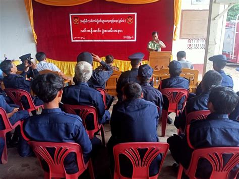 ဒိုက်ဦးမြို့နယ်၌ အရန်မီးသတ်တပ်ဖွဲ့ဝင်များ လေ့ကျင့်ရေး မွမ်းမံ သင်တန်း ဆင်းပွဲအခမ်းအနားကျင်းပ