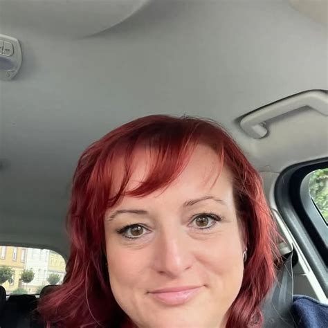 Christine 💛 Hotmommychristine • Threads Say More