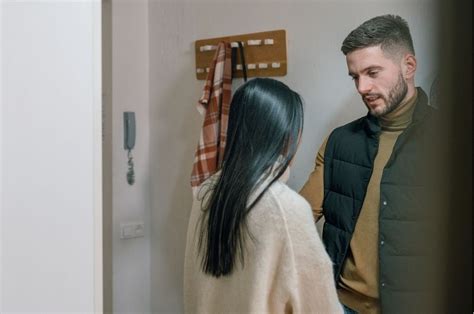 The Art Of Deep Listening In Intimate Relationships Keralam Chronicles Travel And Tourism