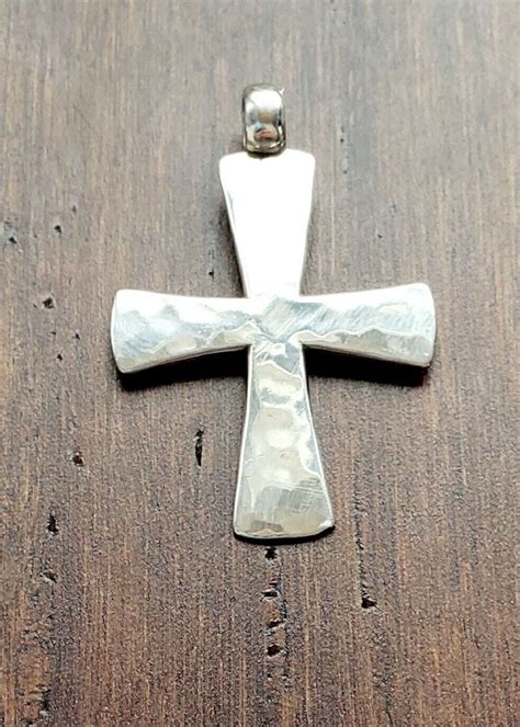 Retired James Avery Hammered Cross Pendant With Stati Gem