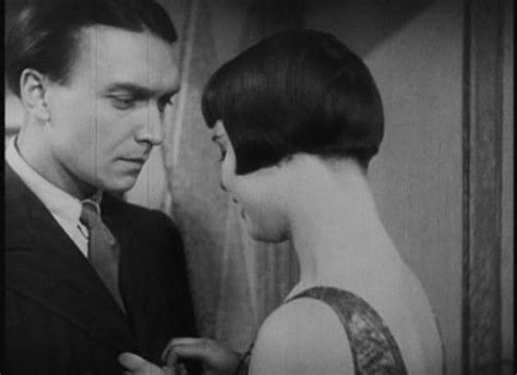 Louise Brooks Photo A Girl In Every Port Louise Brooks Louis Photo