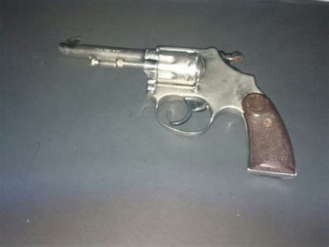 G1 PM apreende arma numeração raspada em distrito de Agudos