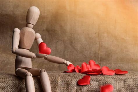 8 Unusual Ways To Use Feng Shui To Attract Love For Singles
