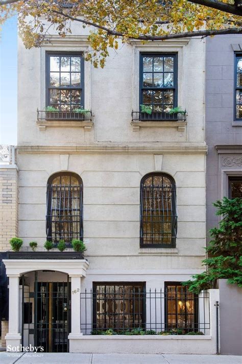 Luxurious Mansion In Nyc With Classical Architecture