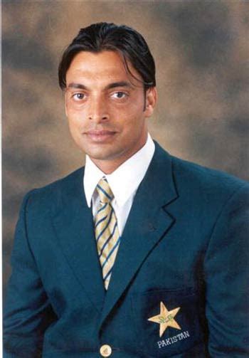 Famous Cricketers Biography Shoaib Akhtar Biography