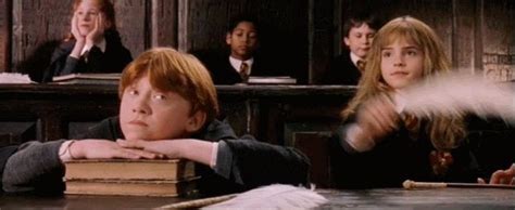 哈利波特“罗恩”当爸爸了，妻子却不是赫敏：我的青春结束了… 知乎