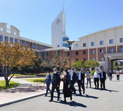 长春市净月高新区党工委书记李健一行到我校督导检查疫情防控工作 吉林外国语大学