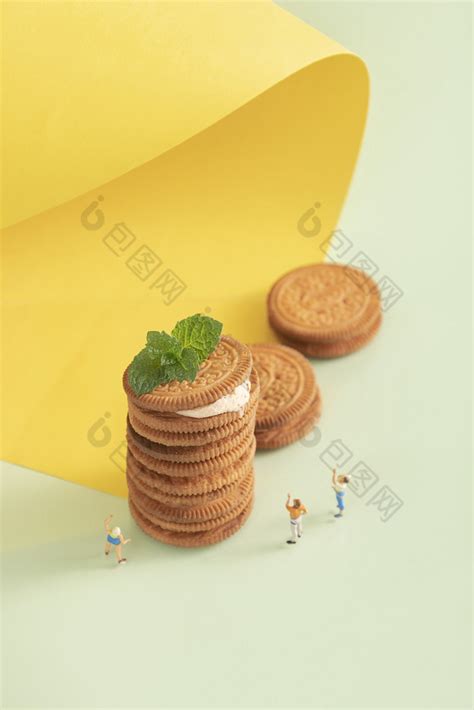 夹心饼干微缩创意拼色背景图片 包图网企业站