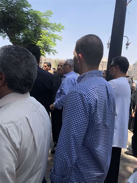 بحضور محلب تأدية صلاة الجنازة على وزير الأوقاف الأسبق محمد على محجوب