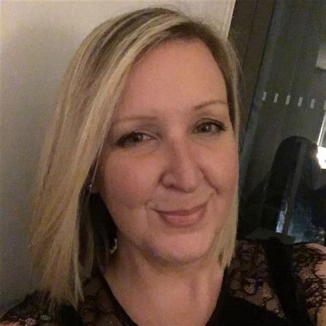 Op Zoek Naar Een Beetje Liefde Vrouw Zoekt Man