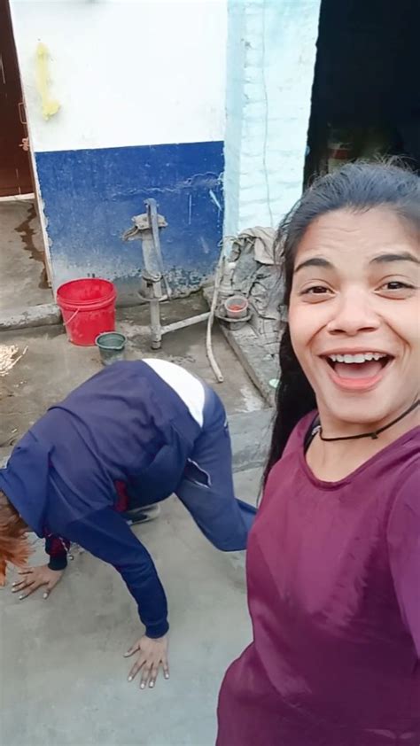 नेहा राठौर काजल राठौर 07 Dance Viral Instagram