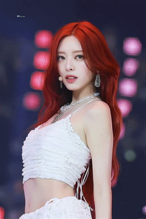 Pin By 👑 𝐼𝑇𝑍𝑌 👑 On Yuna 유나 Kpop Girls Itzy Girl