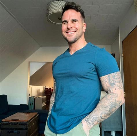 The Bachelorettes Josh Seiter Ready To Date Newly Single 1 000 Lb Sisters Amy Slaton Because