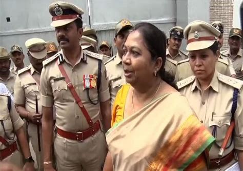 Adgp Malini Krishnamurthy Inspects Kalaburagi Jail Amid Smartphone