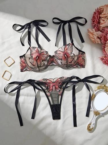 Pin Em Roupas íntimas