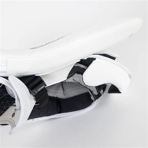 Ccm Extreme Flex E6 9 Senior Goalie Blocker Source Exclusive