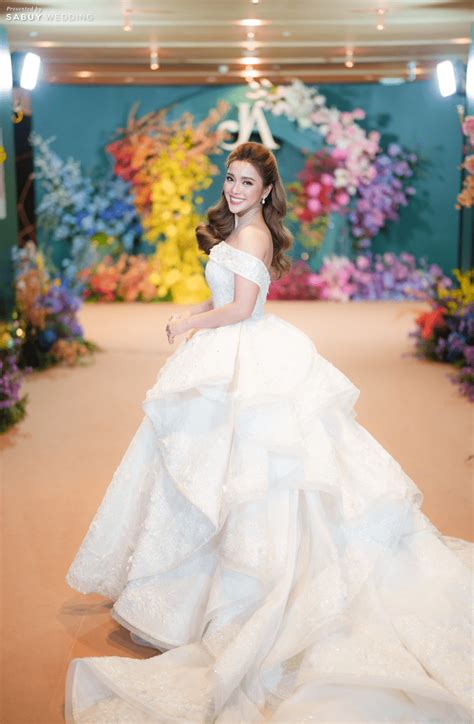 รีวิวงานแต่งทุ่งดอกไม้ Colorful Flower ของยูทูปเบอร์สาวคนดัง Hyatt