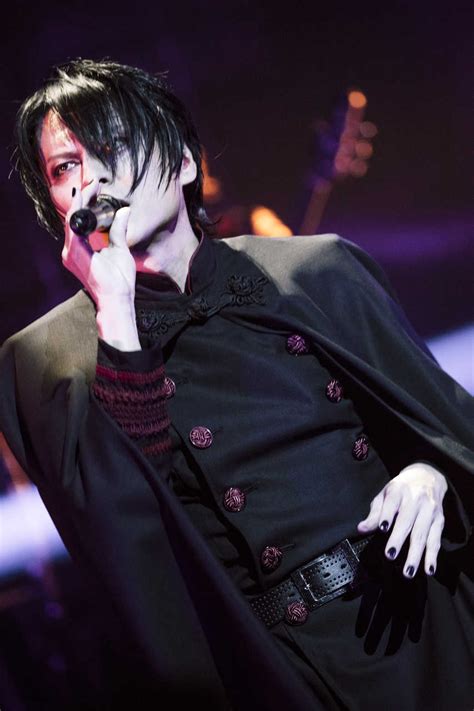 Buck Tick デビュー30周年プロジェクトを飾る、ツアー「buck Tick 2018 Tour No0」 初日をリポート