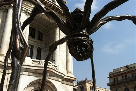 La mujer detrás de la araña Louise Bourgeois Arte y Cultura