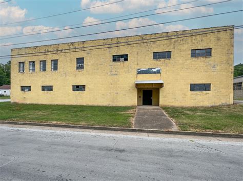 910 Jefferson St Hermann Mo 65041 40 000 Sf Industrial Building Hermann Loopnet