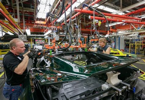 The C7 Corvette Stingray In Production At The Gm Corvette Assembly