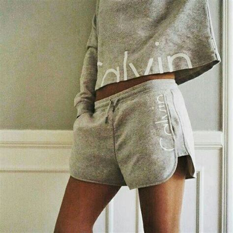 Calvin Klein Ropa cómoda e informal Ropa de moda Ropa deportiva