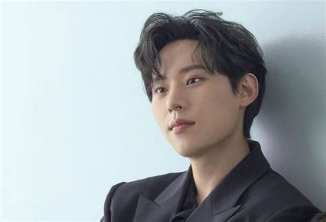 Kim Sung Cheol Flexes Alluring Visuals In Latest Magazine Pictorial