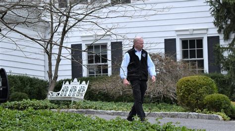Gov Cuomo Still Resides At Ex Partners Home 5 Months After Break Up