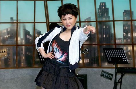 身家15億號稱富婆 藍心湄被抓包追劇看盜版糗了 觸娛樂