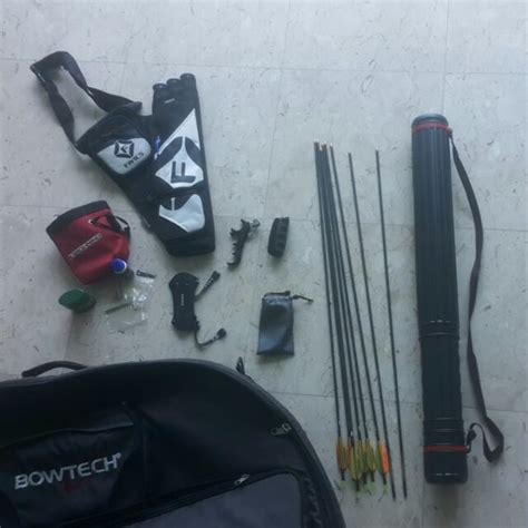 Bowtech Fuel Compound Bow Set Sports Equipment Bicycles And Parts