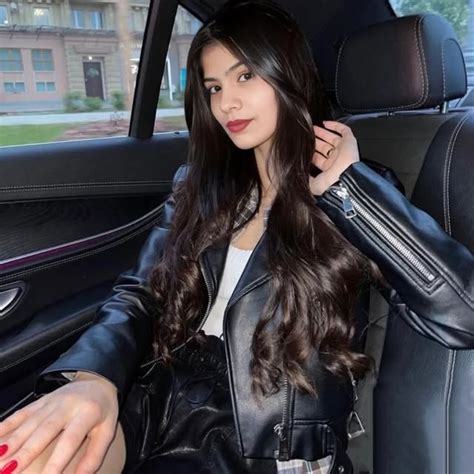 𝐩𝐫𝐢𝐲𝐚 𝐬𝐡𝐚𝐫𝐦𝐚 Priy A7262 On Threads