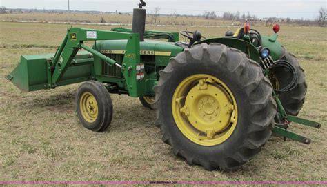1980 John Deere 2240 Tractor In Marionville Mo Item D3008 Sold