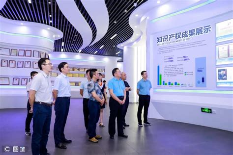 重庆市城口县修齐镇党政考察团到鲁南制药集团考察