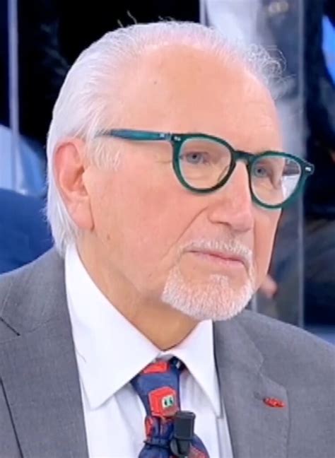 Uomini E Donne Gemma Galgani Attaccata Da Gianni Sperti
