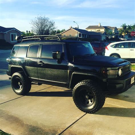 Blacked Out Fj Cruiser With Bed Liner And 3in Lift On 33s Best Suvs