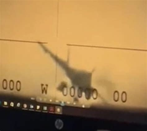 Leaked Video Shows 100m Us F 35 Stealth Fighter Crash Lands On
