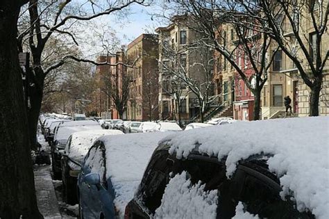 紐約迎2年來最強降雪 網路授課與航班同步大亂 中央通訊社 Line Today