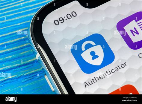Microsoft Authenticator App Hi Res Stock Photography And Images Alamy
