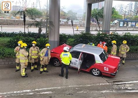 九龍城的士自炒撞橋墩 的哥被困受傷 Oncc 東網 Line Today